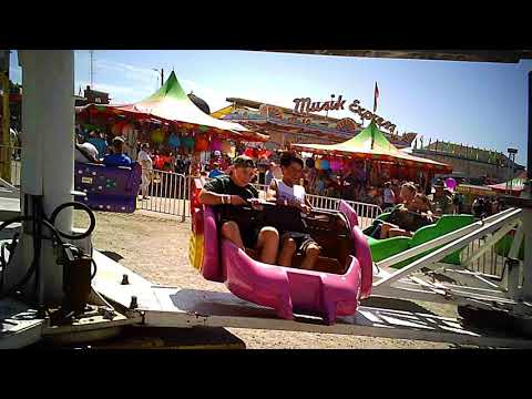 Sizzler Scrambler Flat Ride & Review Illinois State Fair 2021 T5 The Traveler & Becky The Trekkie
