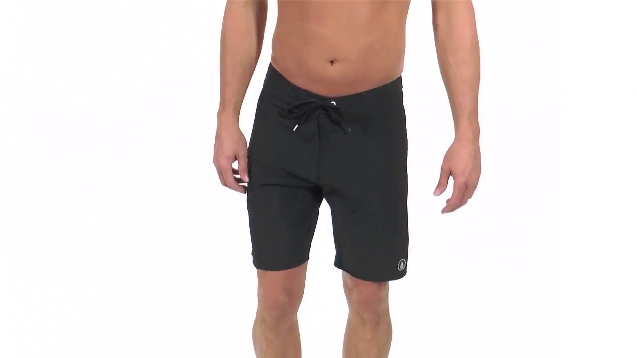 Volcom Men's Lido Solid Boardshort | SwimOutlet.com