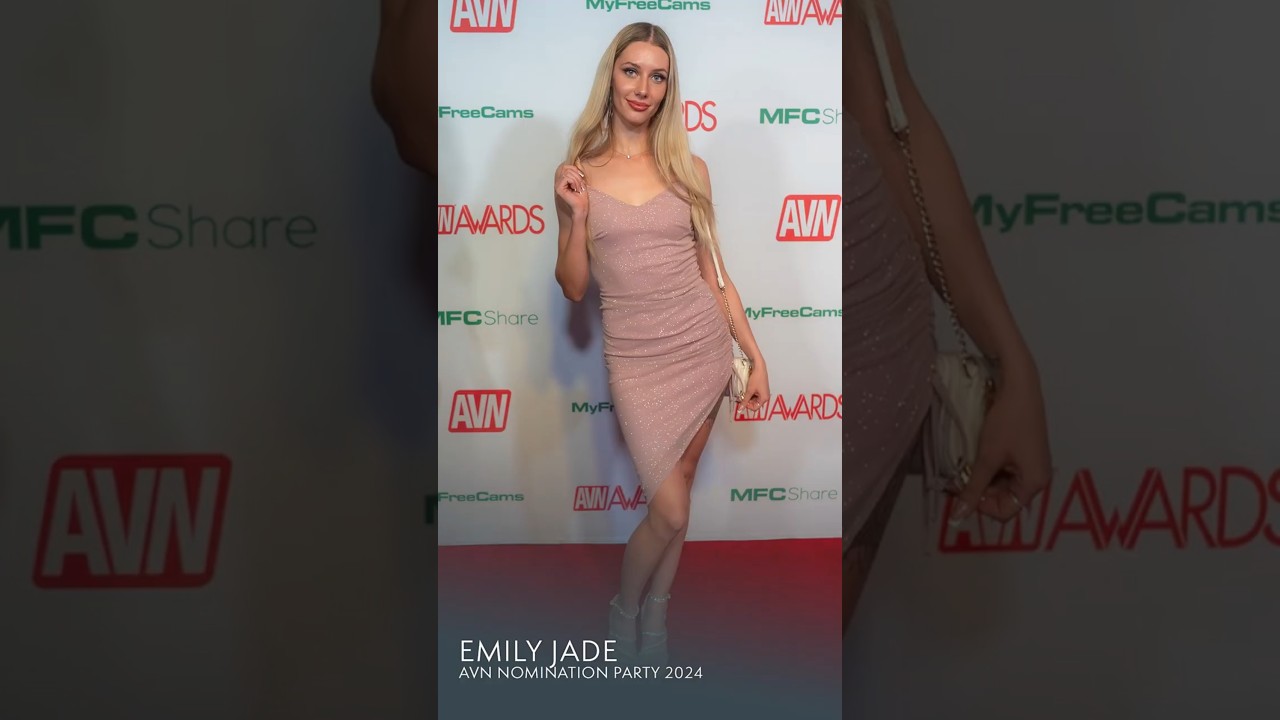 Emily Jade Lights Up the Red Carpet! #Fashion #RedCarpet #EmilyJade | Jay's Playhouse