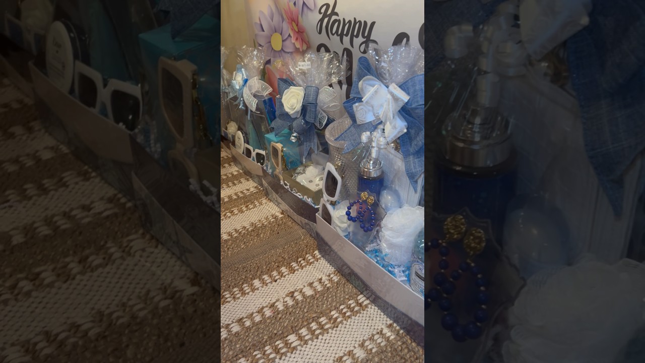 Completed DIY PURSE AND CROSSBODY HANDBAG GIFT BASKETS #mothersdaygiftbasket #giftbasketideas