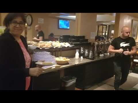 Day 2/5 in Los Angeles - Video 1-Breakfast Review Hollywood Hotel-The Hotel of Hollywood,Los Angeles