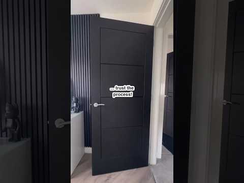 This is your sign to paint your interior doors black! 🖤 #frenchic