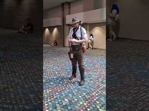 Tf2 soldier stealing hats at cons! Pt.4 #tf2cosplay #cosplay #momocon #teamfortress2 #momocon2024
