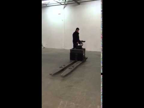 CROWN, PE4500-80, 8000 LBS, ELECTRIC, RIDING WALKIE