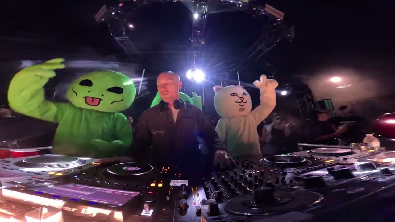 OCON - LIVE AT RIPNDIP