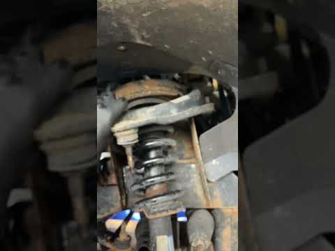 Mechanic laughs #funny