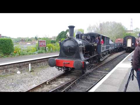 1918 Kerr Stuart Willy The Well Tank 0-4-0 leaves Bitton