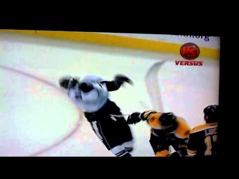 Johnny Boychuk snapshot hits Steven Stamkos in face