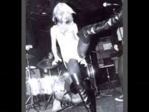 BLONDIE Rip Her To Shreds