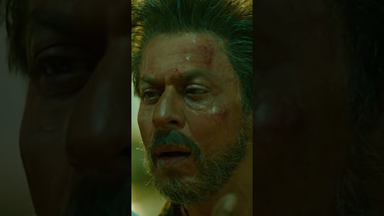 Looks like everyone’s got Santa on their mind... including Vikram Rathore! 🎅 #Jawan #SRK #Christmas