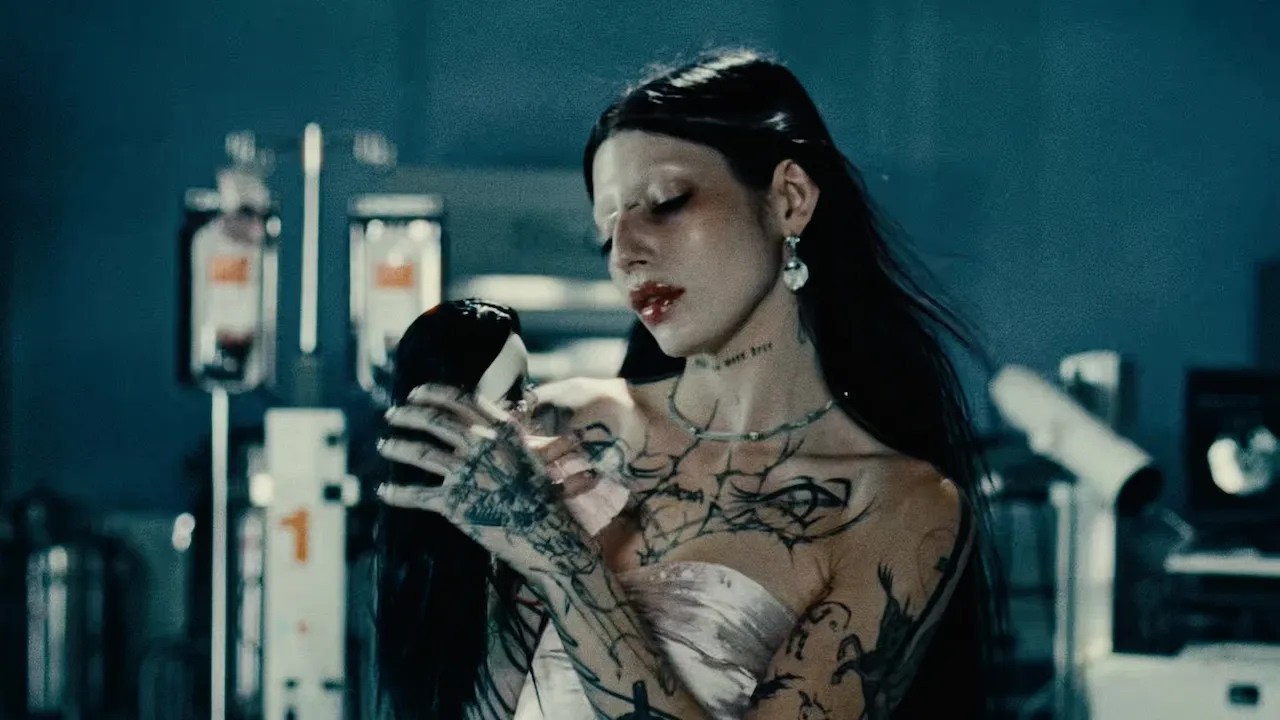 DeathbyRomy - BODY HORROR (Official Music Video)