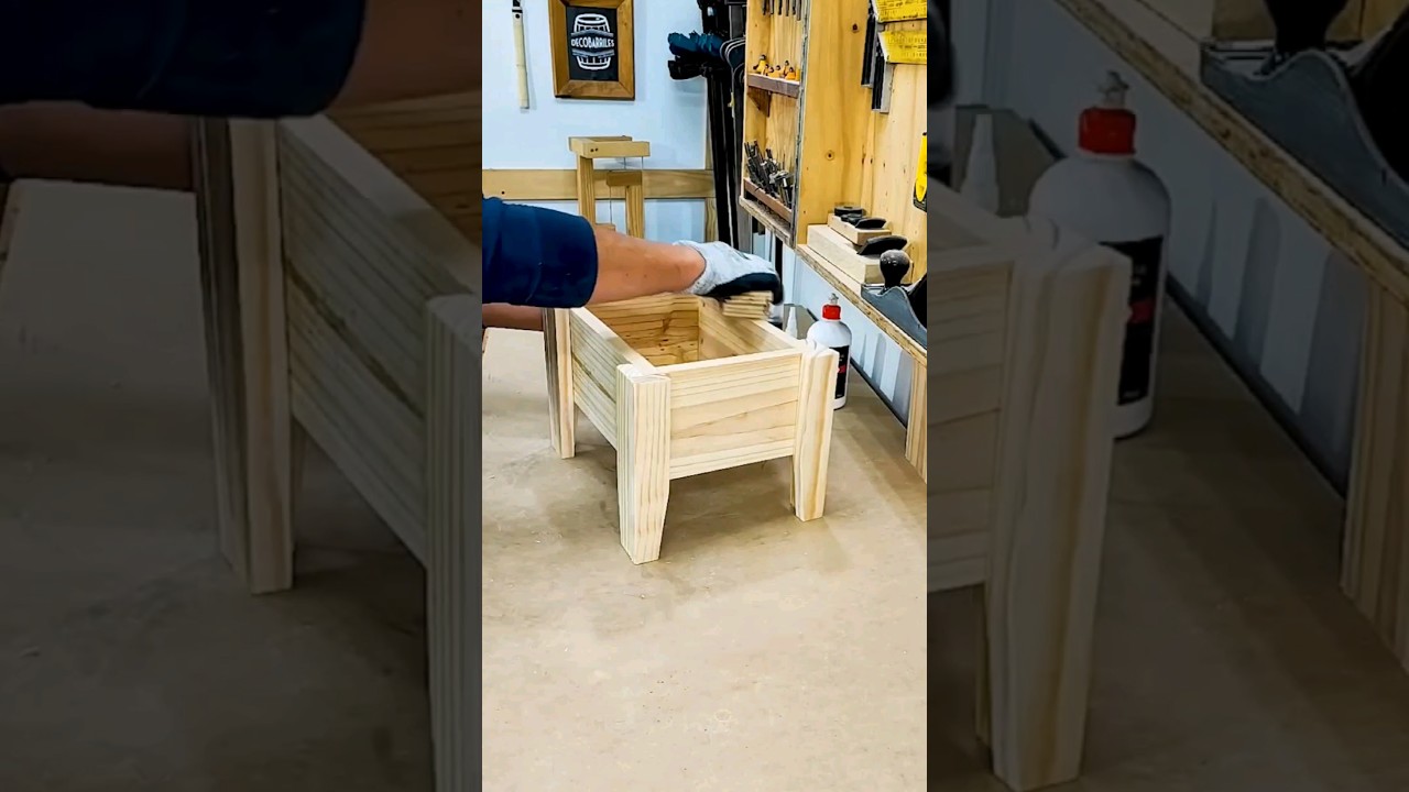 VERY EASY!! #planter #wood #pot #diy #savings #doityourself #carpentry #plants #tips