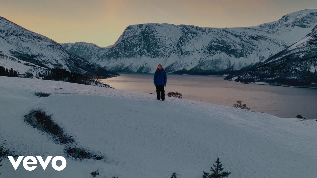 Hanna Andréa - I Don't Really Know (Official Music Video)