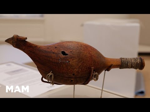 Interpreting a Kuxmin (bird rattle)