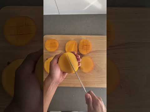 100 calories of Mangoes