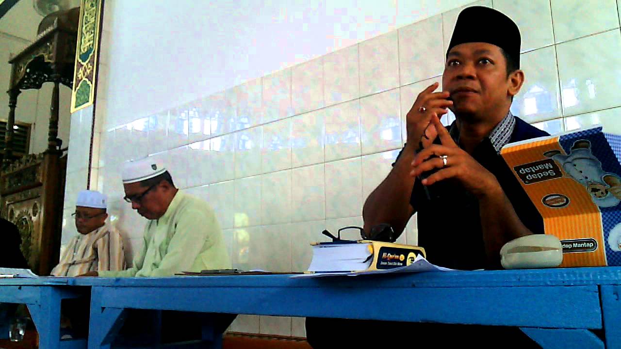 Pengarahan Dari Salah Satu Juri Kepada Peserta Lomba Hafalan Surat Pendek Katagori SMP - SMA