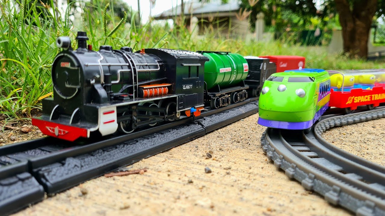 Unboxing dan Merakit Mainan Kereta Api Classic Express Train, Kereta Api Plarail Space Train Alien