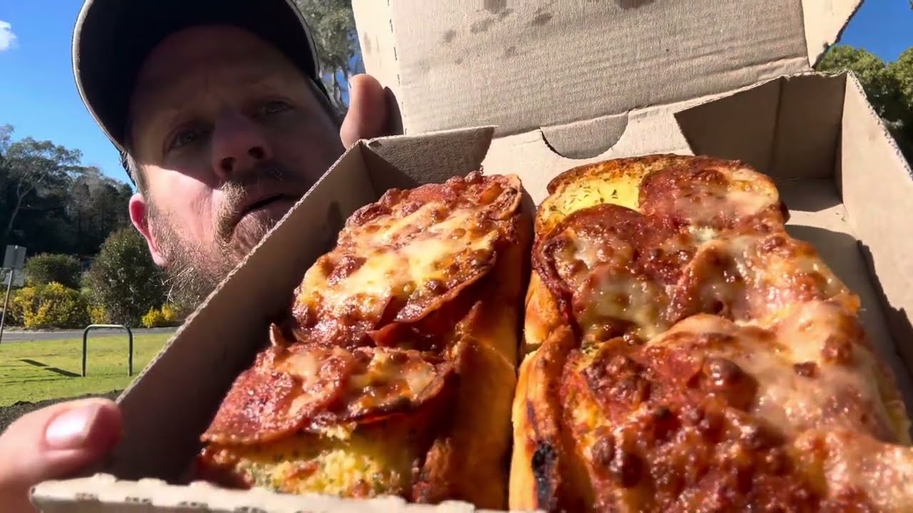 Food Review - Pizza Hut’s Loaded Garlic Bread ( Pepperoni Lovers )