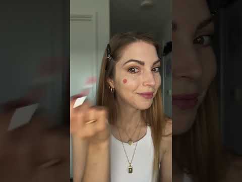 Covering my acne scars with LUMINESS Airbrush Spray Foundation