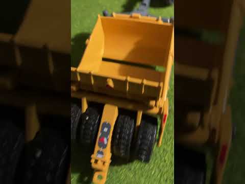 New holland t9 with Ashland scrapper