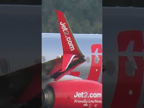 Split scimitars on a Jet2 Boeing 737-800 just look epic! #jet2holidays #jet2 #scimitars