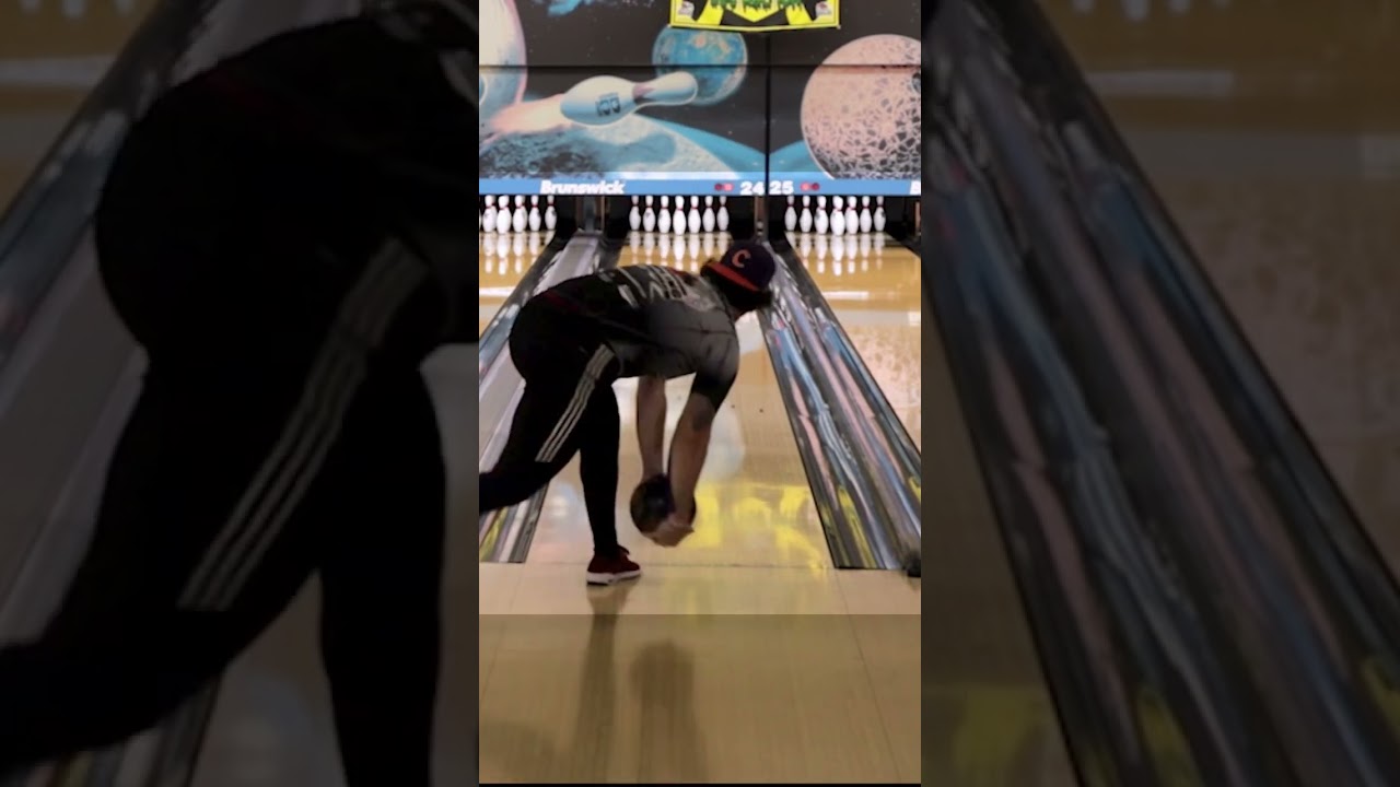 Click my page to watch todays full qualifier! #bowling #2hands #bowlingscience