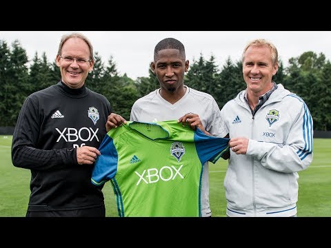 Interview: Chris Henderson on the process to sign Dutch defender Kelvin Leerdam