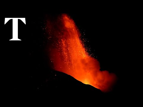Mount Etna erupts, forcing Sicily’s busiest airport to close