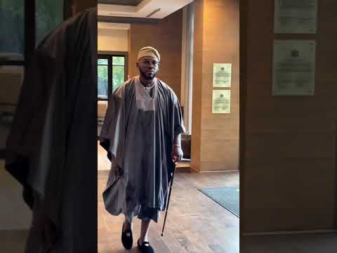 TRENDING VIDEO OF NOLLYWOOD ACTOR, DEYEMI THE ACTOR'S AFRICAN OUTFIT
