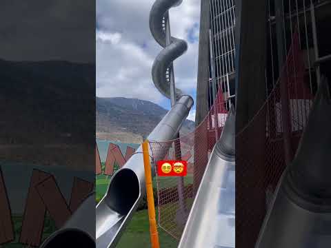 Le toboggan le plus fou ????????????????????met un jaime si tu le connais?#toboggan #aventure