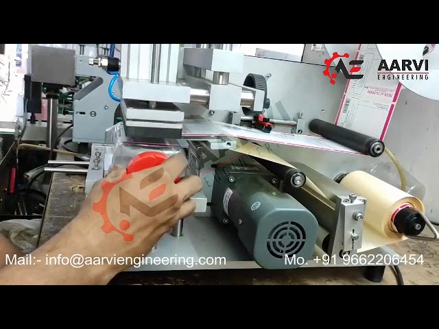 Sticker Labeling Machine - Automatic Pet Bottle Sticker Labeling ...