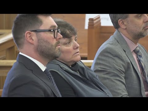 Lee Ann Daigle biography: 10 things about Lowell, Massachusetts woman ...