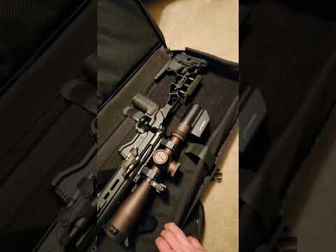 Savior Specialist LRP bag with scope facing handles.