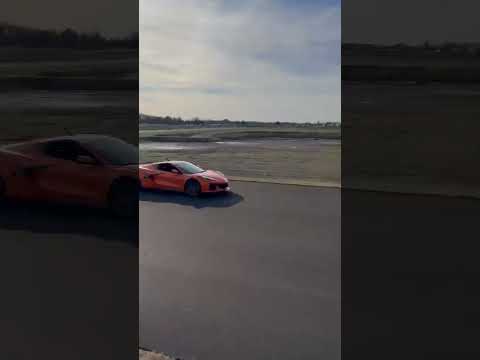 C8 Z06 vs C8 Stingray ROUND 1