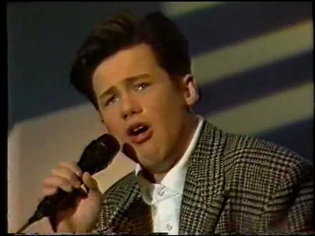 Söngvakeppni Sjónvarpsins 1988: Bjarni Arason - "Aftur og aftur"