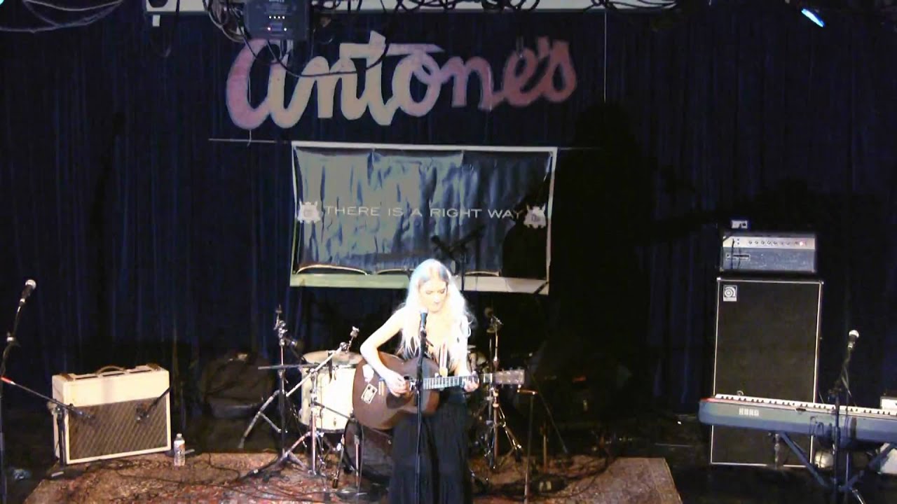 JONNA LEE @ ANTONE'S-4