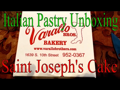 Italian pastry unboxing- Saint Joseph's cake and Lobster Claw