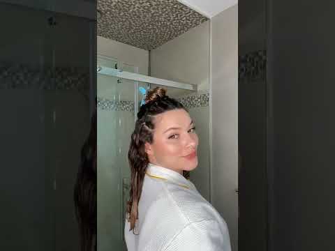 HOW I STYLE THE BACK OF MY CURLY HAIR (without frizz)