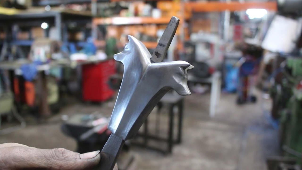 Forging a pattern welded Witcher 3 sword, part 4, making the pommel.