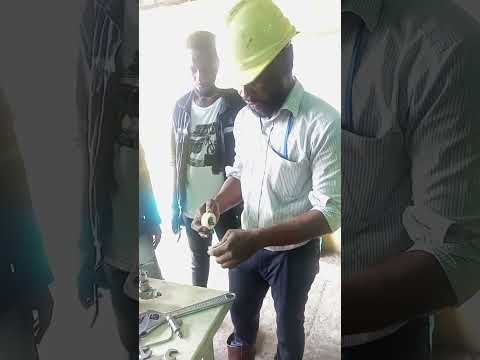 Dismantling and servicing of Enerpac pump