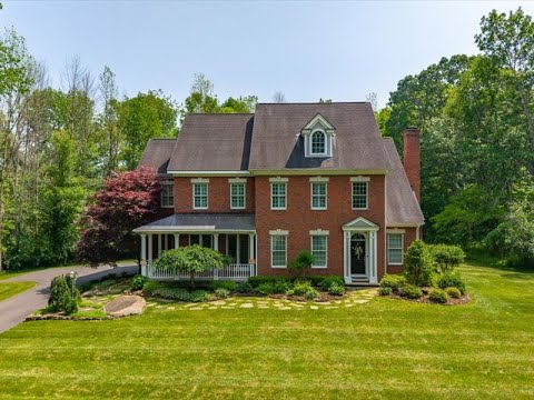 Take a Virtual Tour of 10 Stable Lane, Saratoga Springs, NY 12866