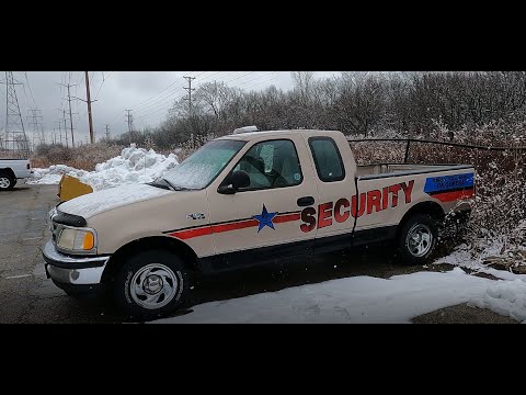 Lincoln Town Car Guy Wonders: Are My Videos Even Legal or Barely Legal? Dealership explorations.