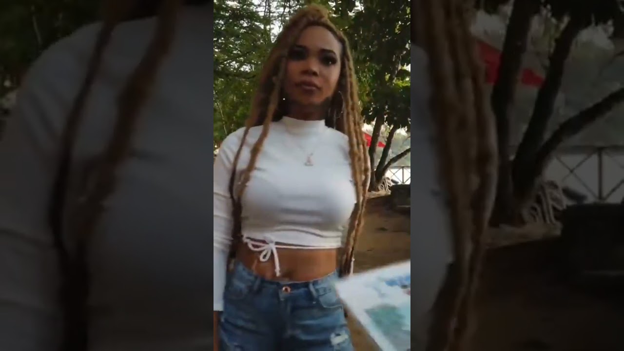 Haitian Woman Misbehaving in Sosua Dominican Republic Today 🇩🇴🇭🇹
