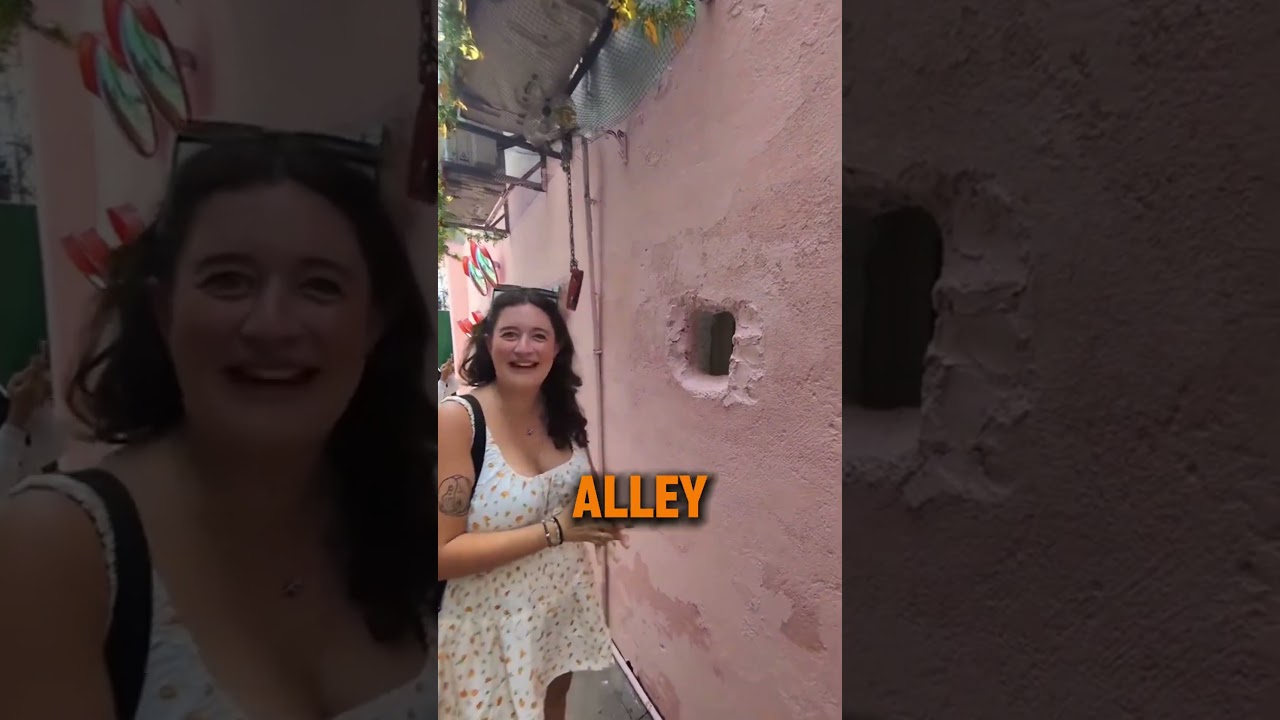 She Ordered Coffee From A Hole