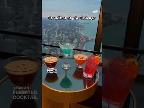 Unbeatable views from the 94th floor of CloudBar Chicago☁️ #cloudbarchicago #chicago #chicagobar