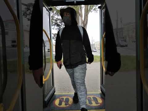 Doors Opening and Closing on SF Muni XDE40 #8870 at Sunset & Irving