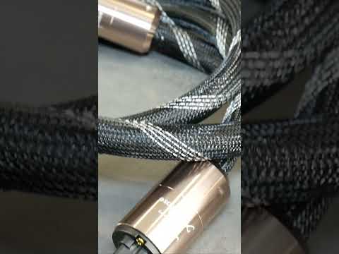 Make HQ look AC Power Cable