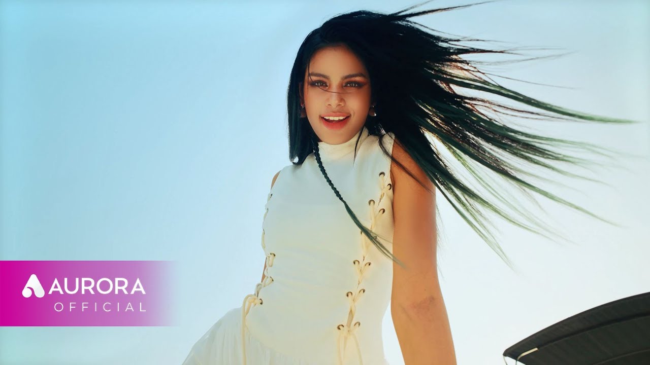 Lyrics & Translations of I LIKE IT HOT by Blackswan | Popnable