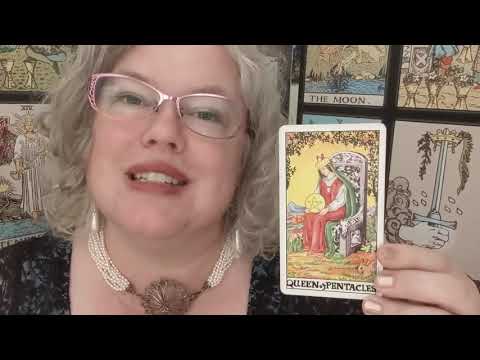 Thursday Card: Queen of Pentacles