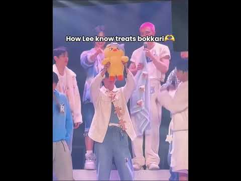 #LEEKNOW ☆ He's so kind to leebit 🫶 // taggies: #youmakestraykidsstay #kpop #skzoo #leefelix #leebit